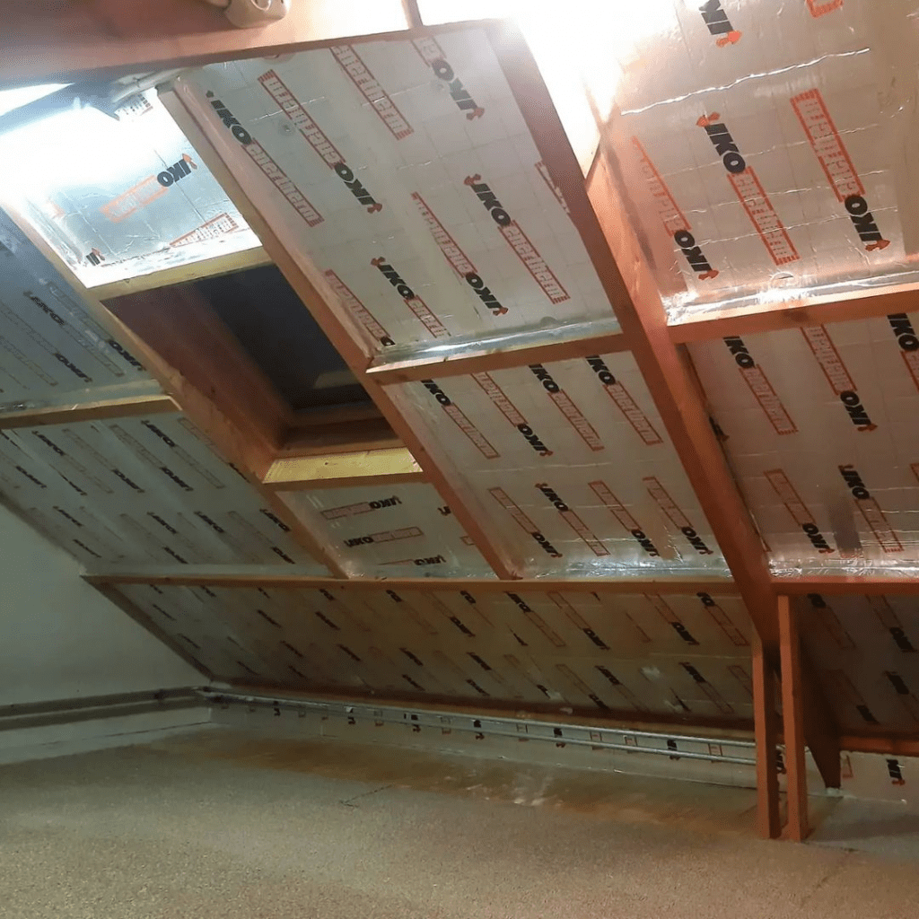 Schuin dak isoleren van binnenuit met PIR: stappenplan - Isodirect